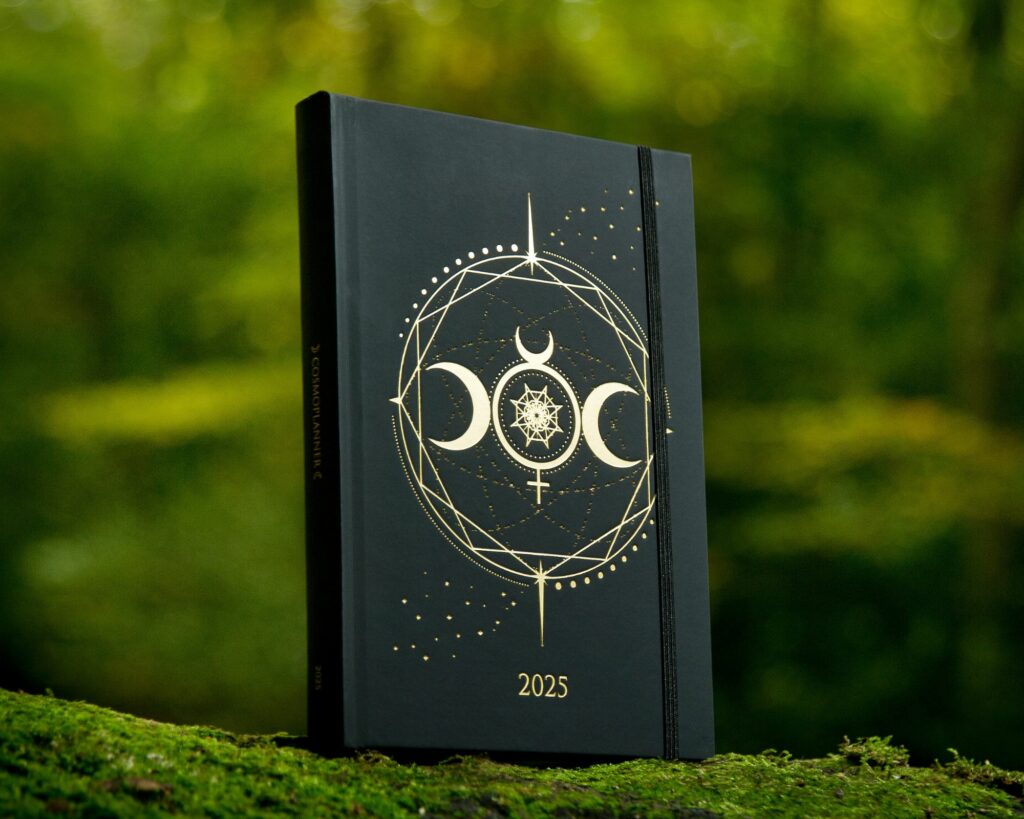 The Creative Moon Planner | Cosmoplanner